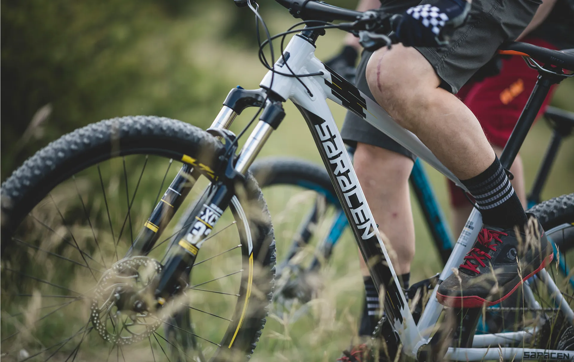 2020 Saracen Mantra Pro Mountain Bike