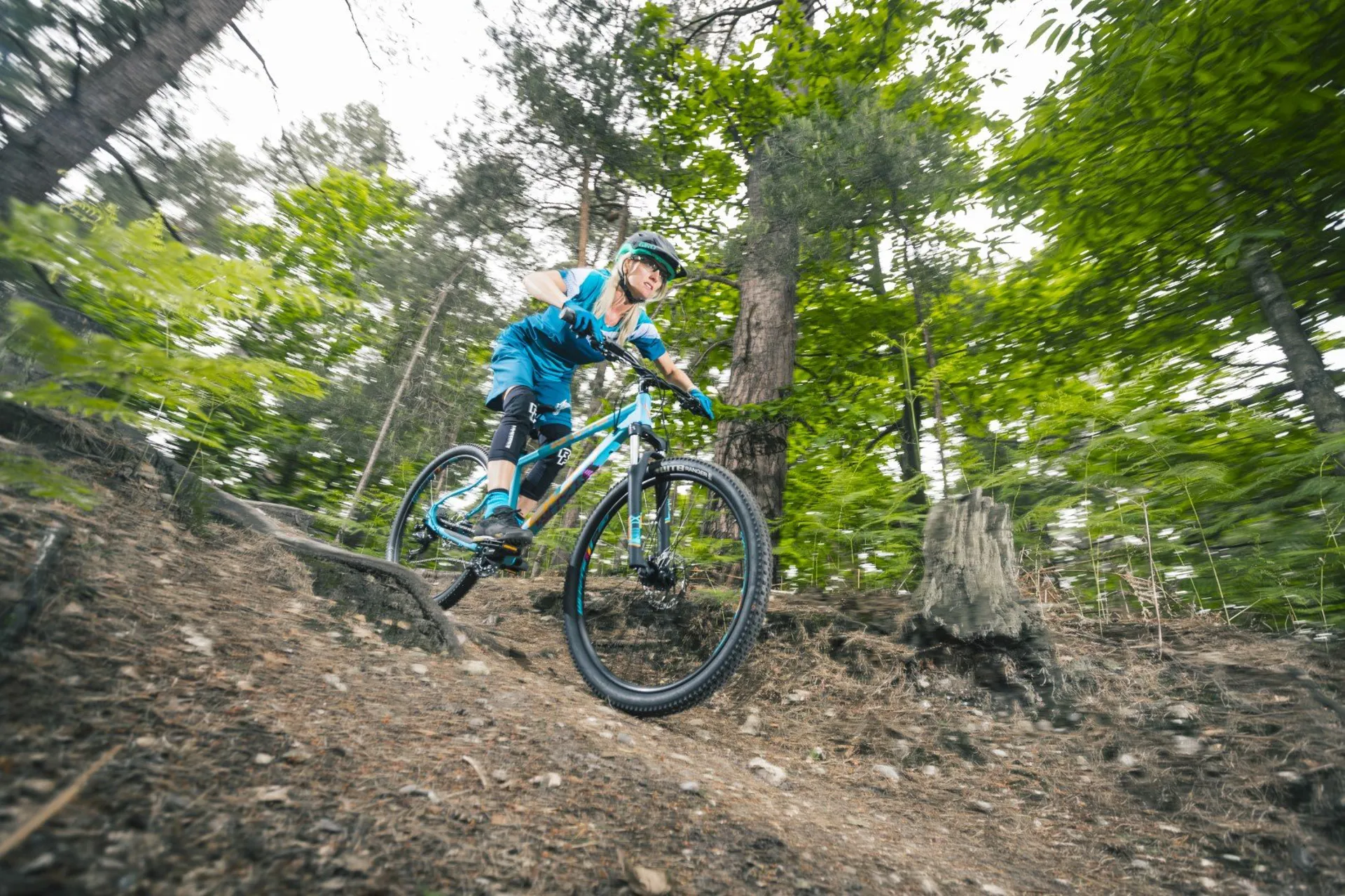 2019 Whyte 604 Compact Mountain Bike